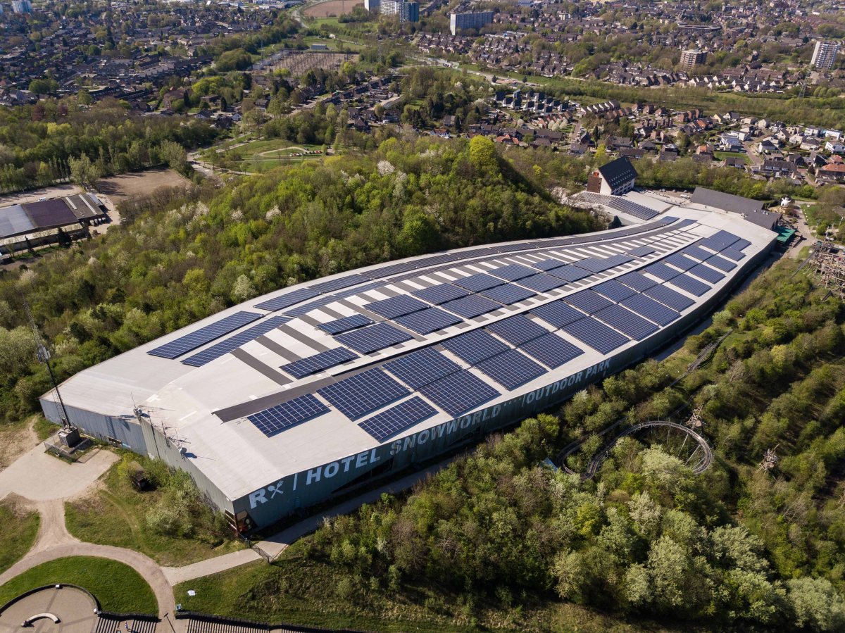 SnowWorld Expands