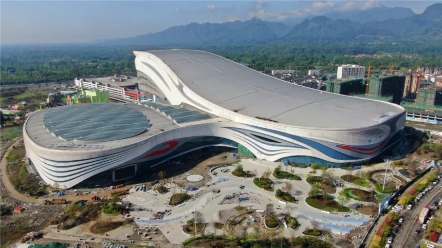 The World’s Longest Indoor Snow Slopes
